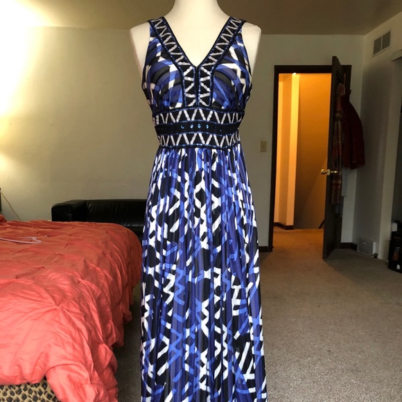 BCBGMaxAzria | Dresses | Bcbg Prom Dress Blue Gorgeous Print | Poshmark
